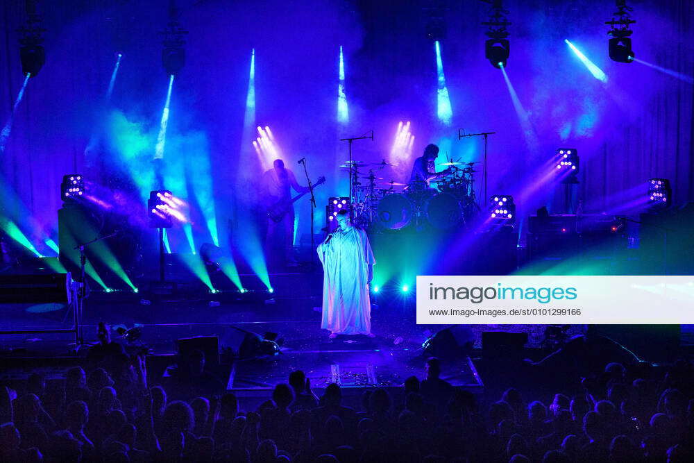 133 Knorkator Alf Ator vocals, keyboard of the Fun Metal group ...