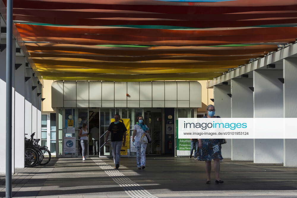 Entrance to hospital Krankenhaus Donaustadt Wien, Vienna Wien Austria
