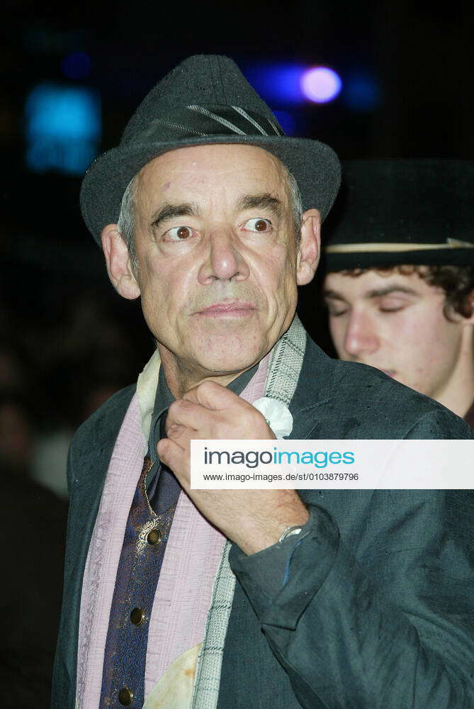 Roger Lloyd Pack Actor Harry Potter & The Goblet Of Fire Film Premier ...