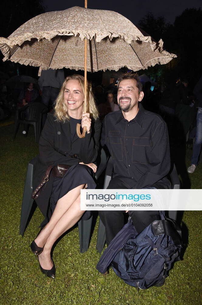 Nina Hoss and life partner Alex Silva at the award ceremony of the ...