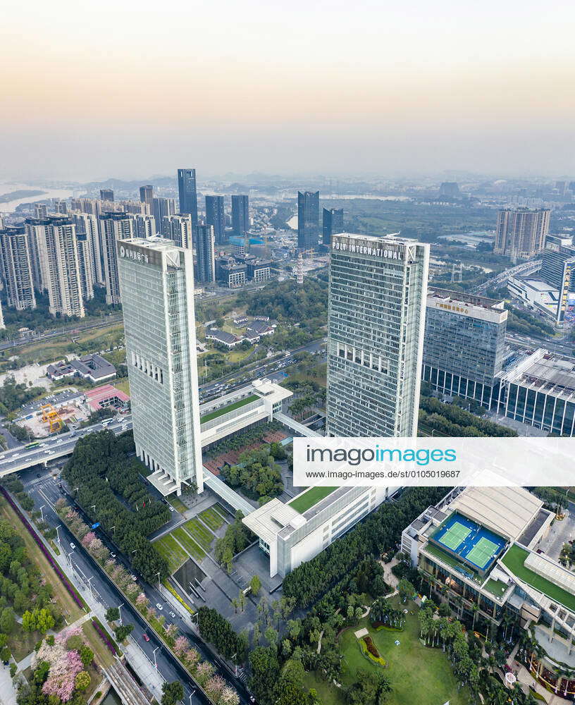 Poly International Plaza, Pazhou Convention and Exhibition Center ...