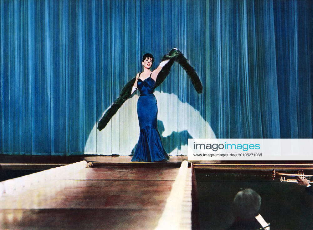 GYPSY NATALIE WOOD as Gypsy Rose Lee Date: 1962 Mandatory credit line ...