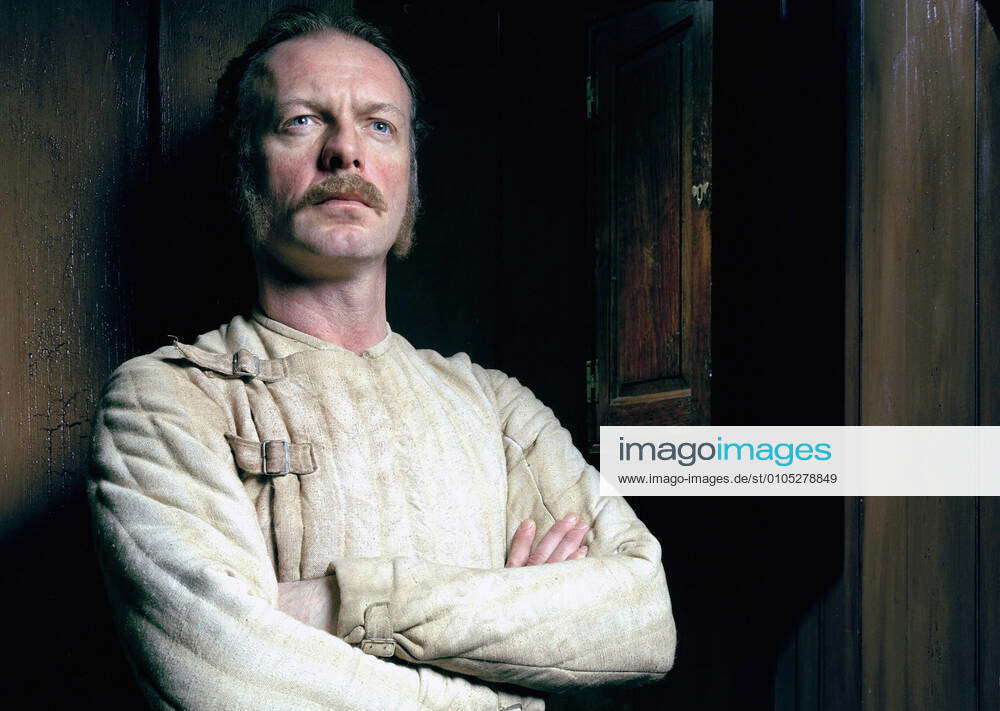 BLEAK HOUSE HUGO SPEER as George Date: 2005 Mandatory credit line ...