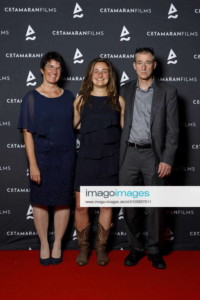 Simone Hage with mother Margot Hage and father Alexander Hage at the ...