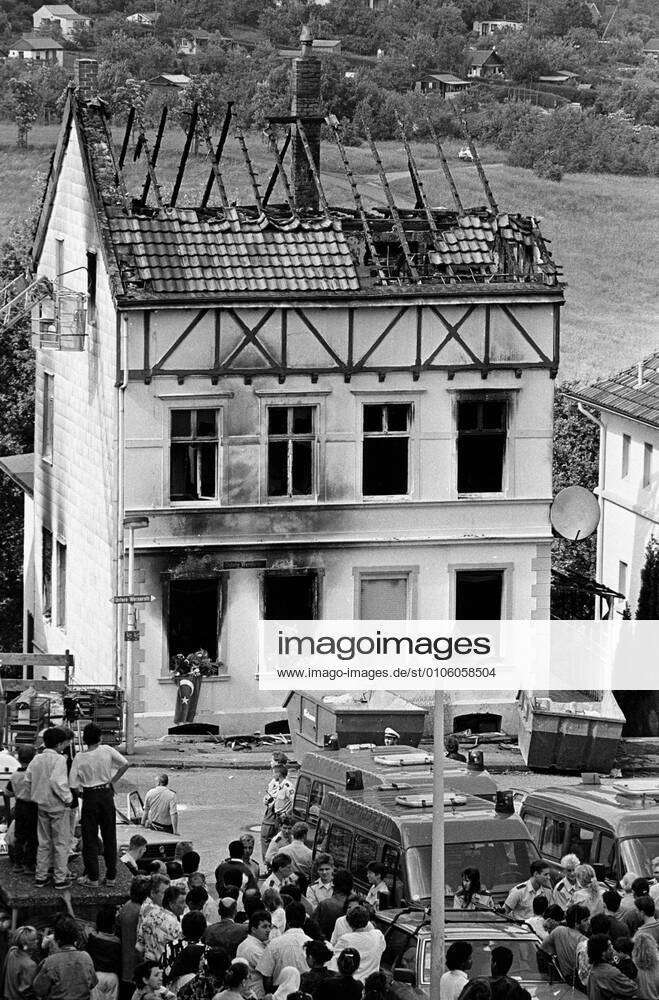 Arson attack Solingen Solingen, DEU, 31 05 1993 View of the burnt-out ...