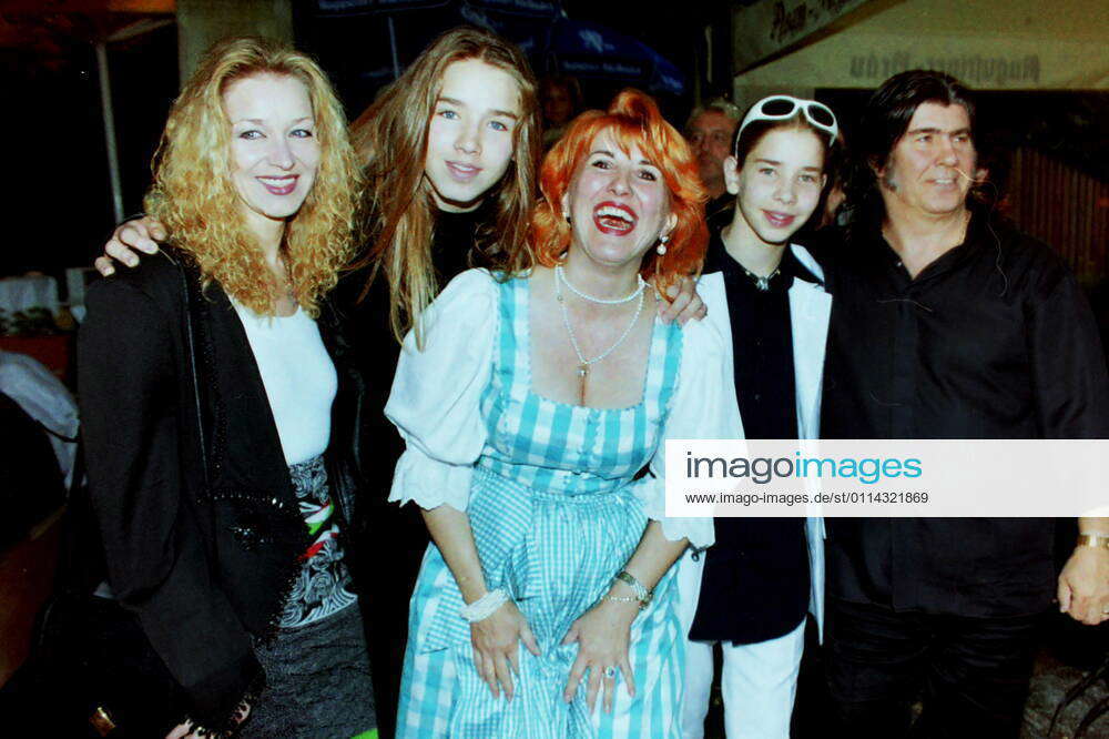 Archive Sandra Ofarim Gil Ofarim son Birgit Netzle landlady Tal Ofarim ...