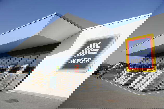 Pilot phase in test area Austria Food discounter HOFER launches digital ...