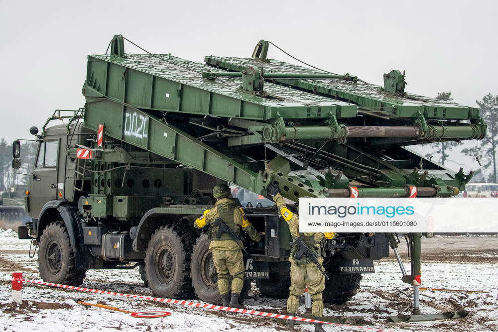 ROSTOV REGION, RUSSIA - MARCH 17, 2021: A TMM-3 heavy mechanized bridge ...