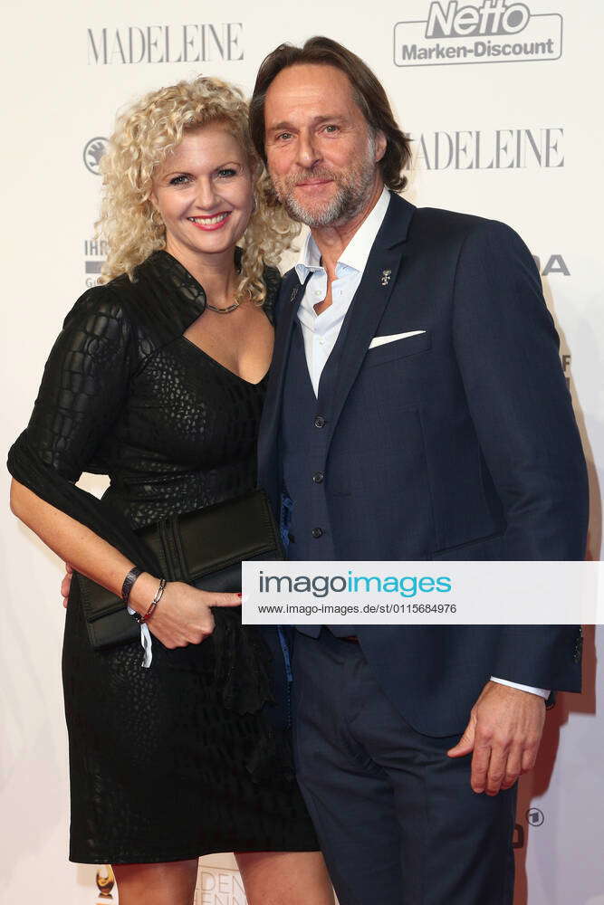 Ingo Dubinski and singer Silke Fischer on the Red Carpet before the ...