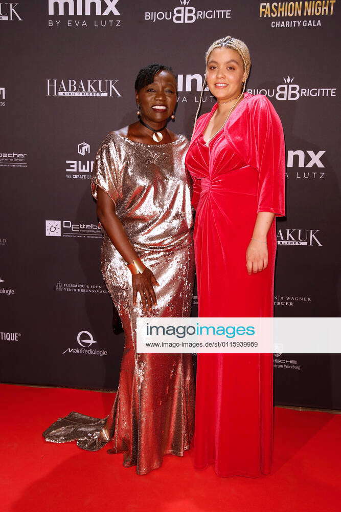 Auma Obama with daughter Akinyi Manners on the Red Carpet at the Minx ...