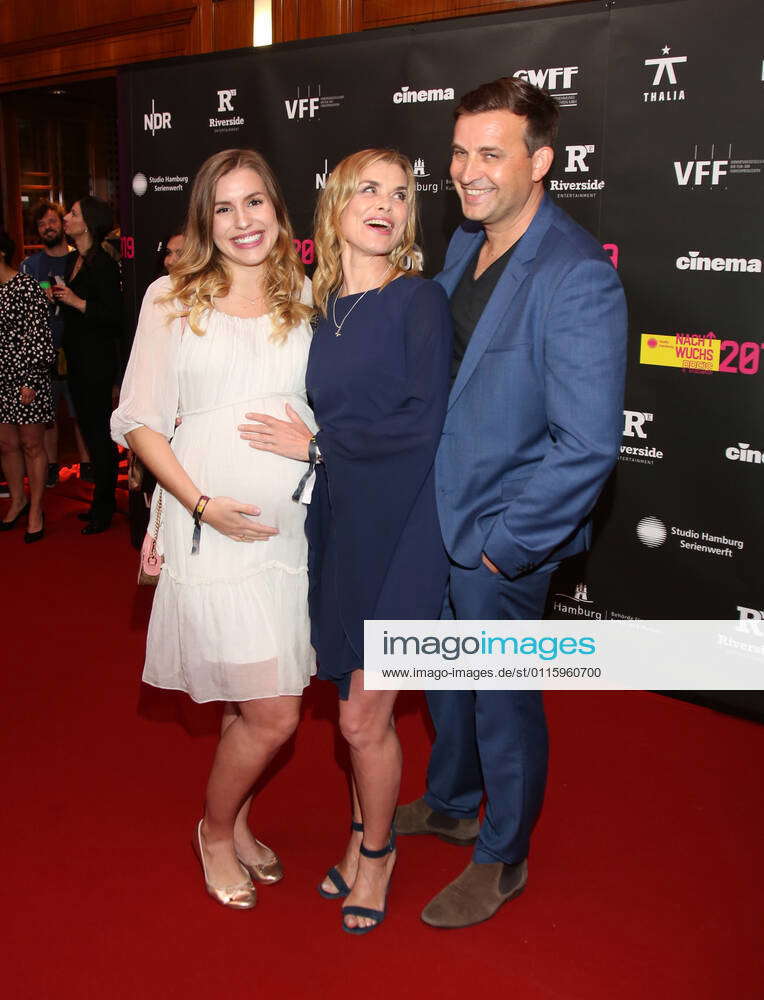 Andrea Luedke with daughter Lilli and Stephan Tscharntke, Studio ...