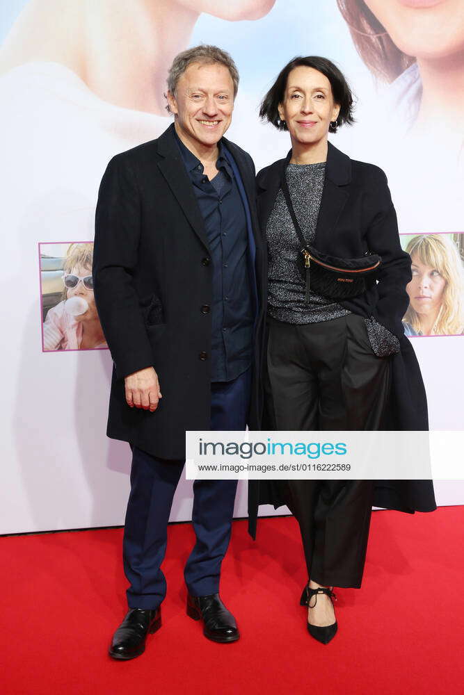 Axel Pape and his wife Gioia Raspe on the red carpet at the premiere of ...