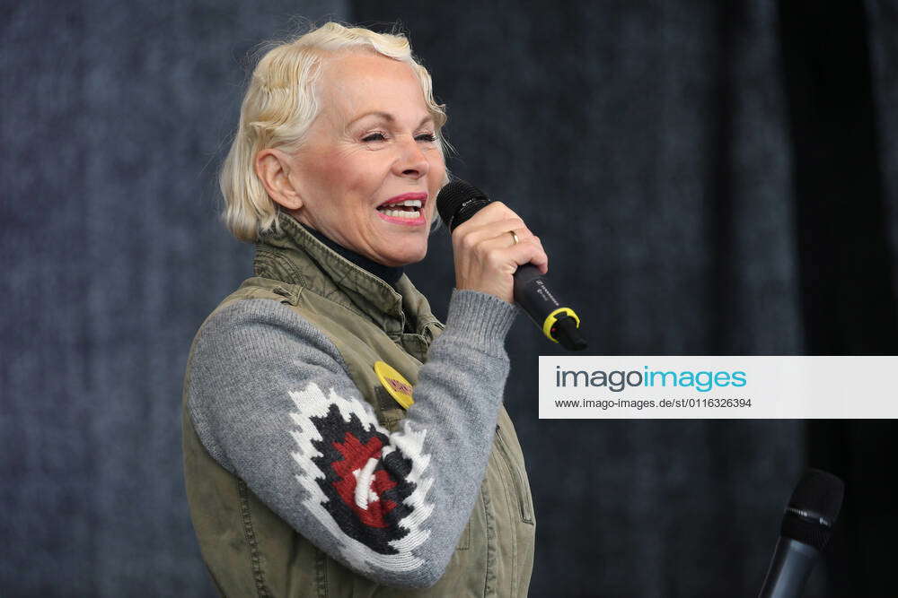 Britta Berthold Britta Berthold, wife of Thomas Berthold, football ...