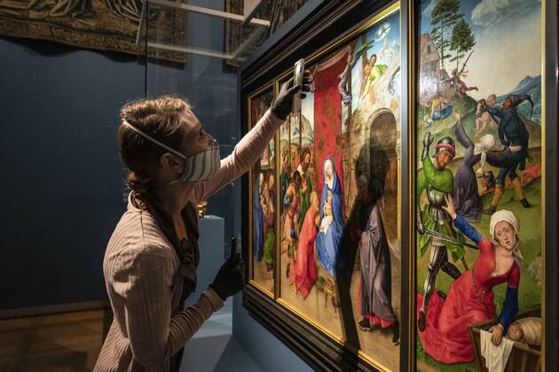 Amsterdam, HERMITAGE One of Hugo van der Goes masterpieces Triptych ...