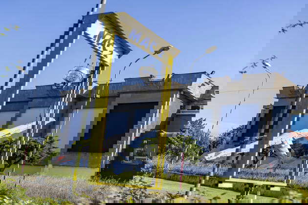 Former discotheque Mac2 in Modena The doors are closed, the building is ...