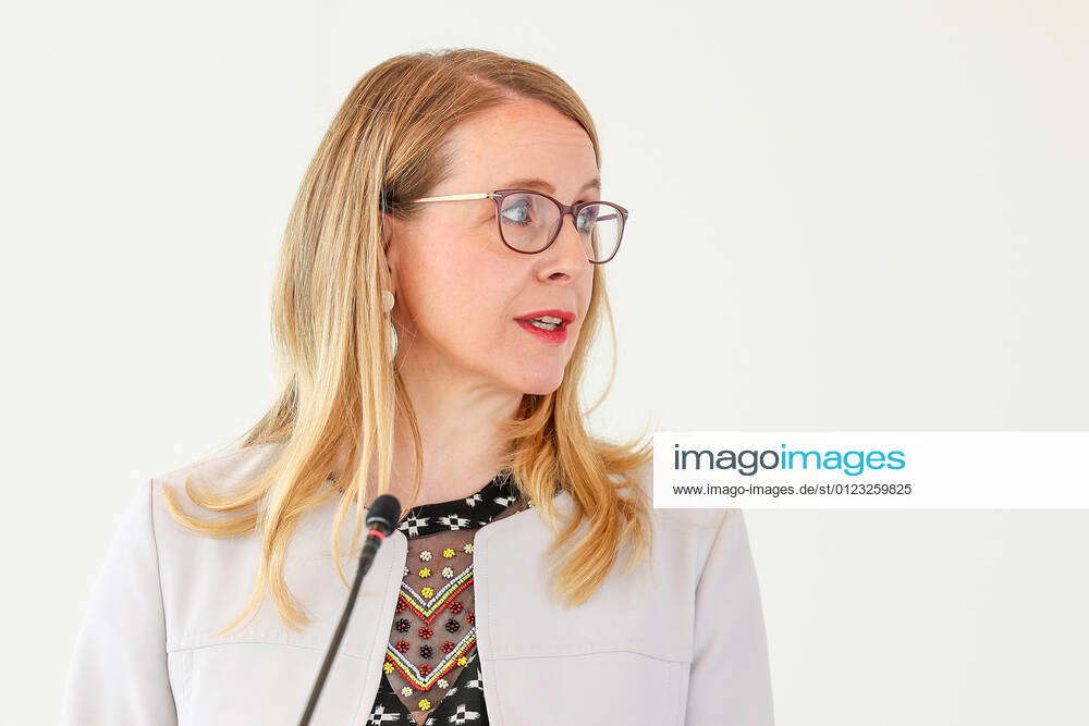 20210628 Press conference of WKOe President and Minister of Economy ...