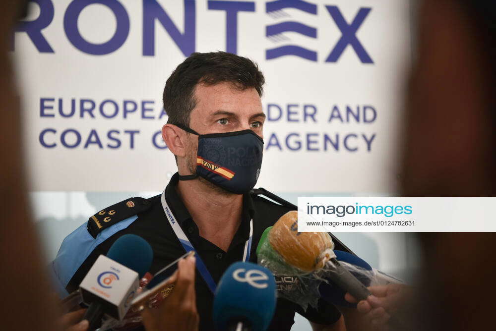 The National Police inspector Victor Suarez gives statements to the ...