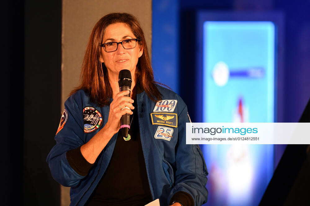 Astronaut Nicole Stott Nasa