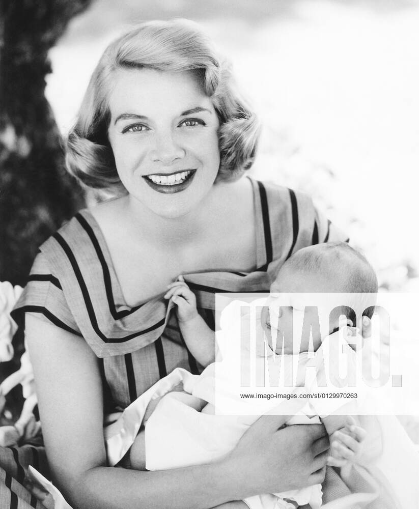 Maria Ferrer Clooney I'm Old Fashioned Vintage Everyday José