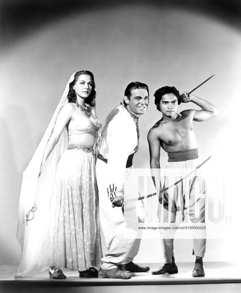 ARABIAN NIGHTS, from left, Maria Montez, Jon Hall, Sabu, 1942 Ref:MBDARNI