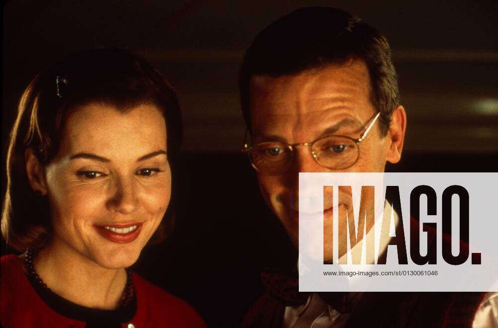 STUART LITTLE, from left: Geena Davis, Hugh Laurie, 1999. ? Columbia ...