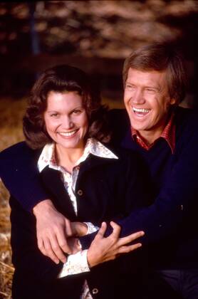 APPLE S WAY, from left: Lee McCain, Ronny Cox, 1974. photo: Ivan Nagy ...