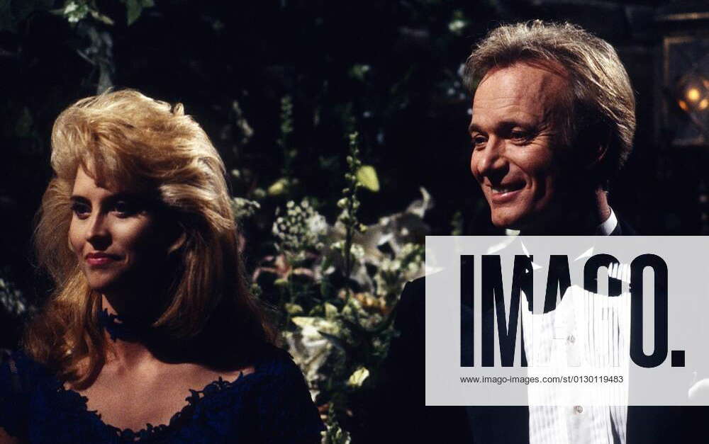 GENERAL HOSPITAL, from left: Crystal Carson, Anthony Geary, (1993 ...