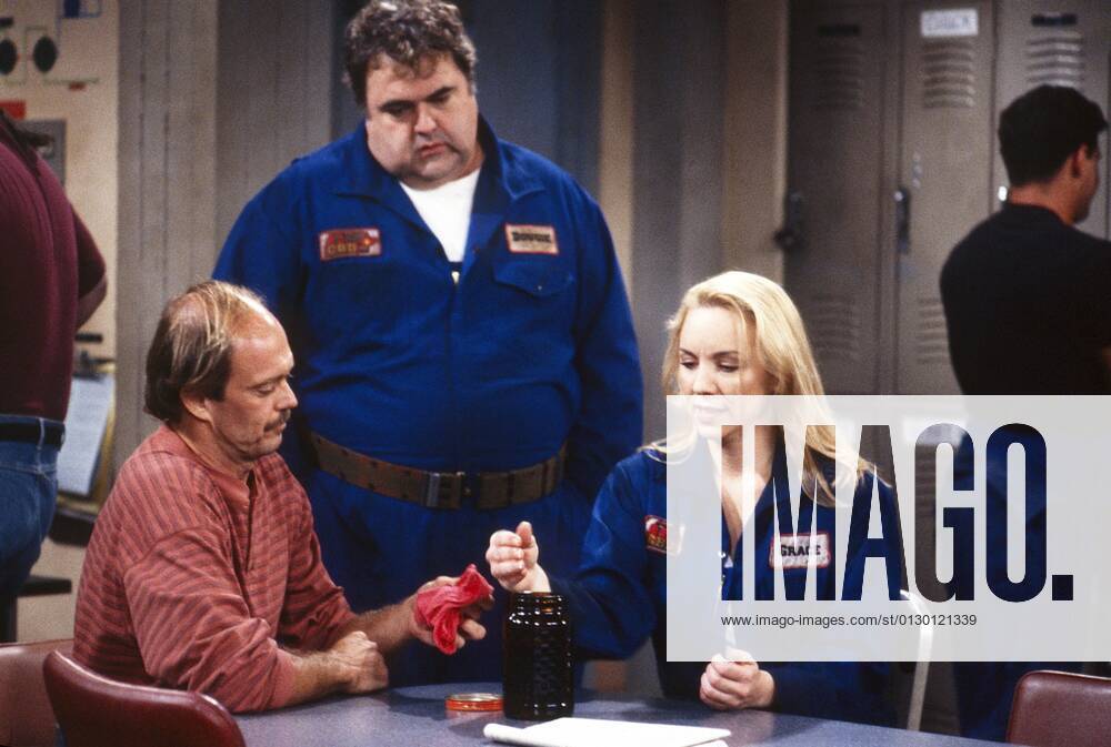 GRACE UNDER FIRE, from left: Dave Florek, Walter Olkewicz, Brett Butler ...