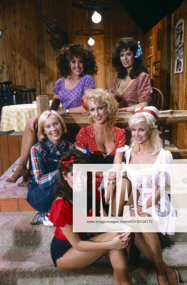HEE HAW, top, from left: Jackie Waddell, Lisa Todd, center, from left ...