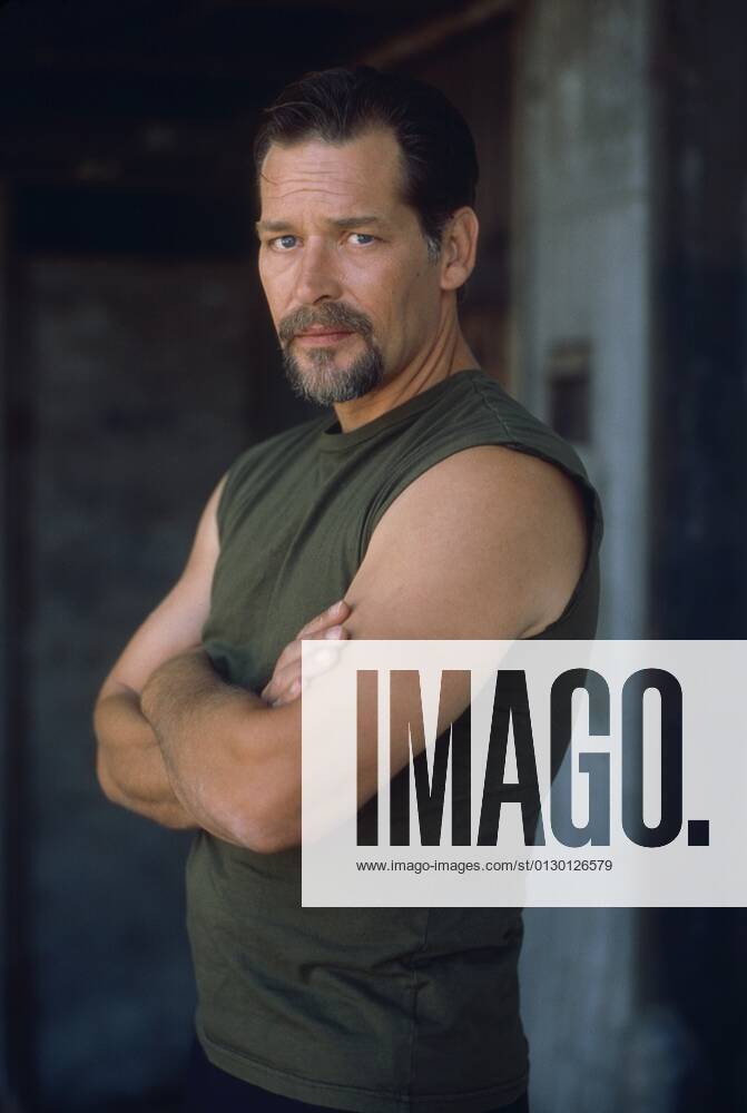 THE HUNTRESS, James Remar, (Season 1), 2000-2001. ph: Mark Hanauer ...