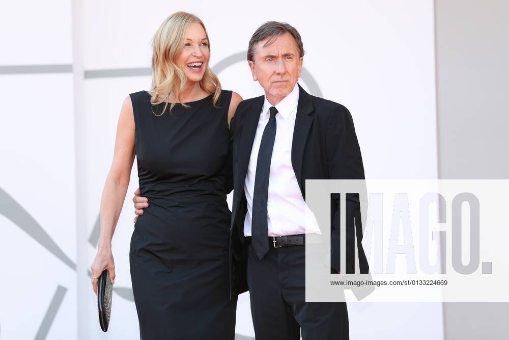 Tim Roth Wife