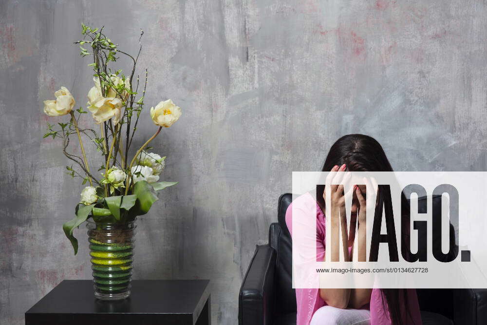 Young Woman Depression Despair Unhappy Girl Girls Woman Young Women