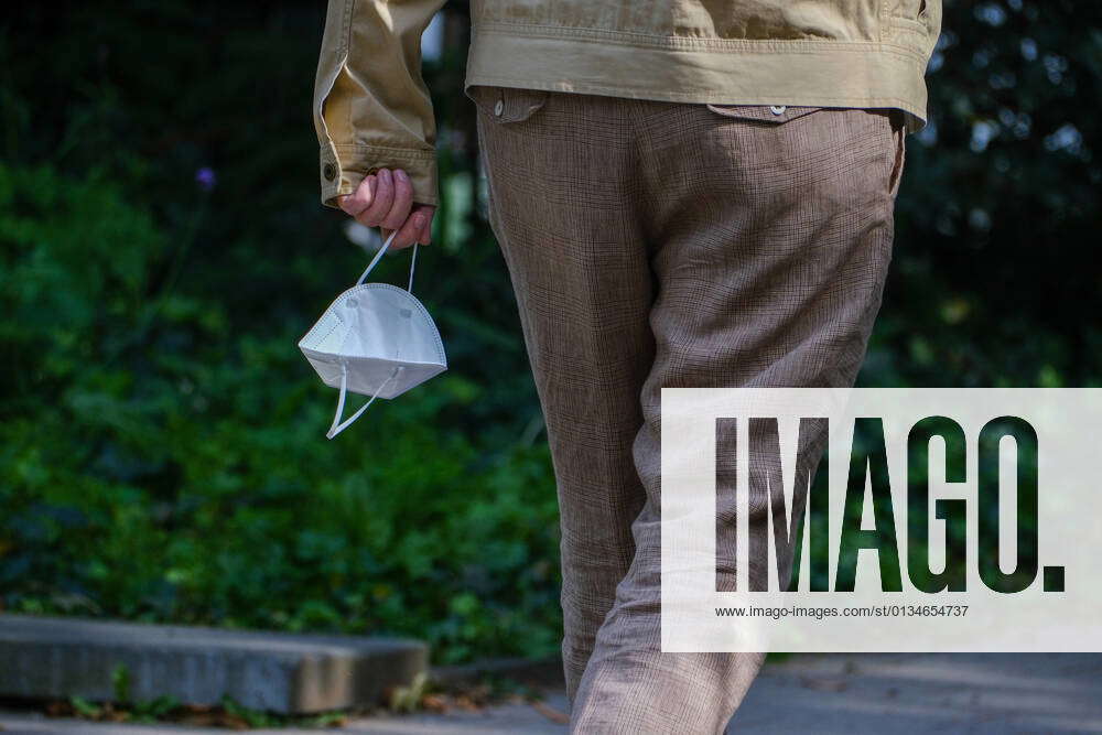 Düsseldorf 15 09 2021 protective mask medical FFP2 mask corona mask ...