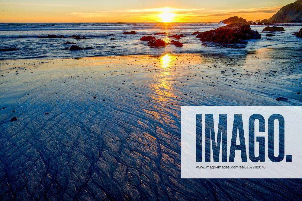 Pfeiffer Beach in Big Sur a romantic gateway for couples