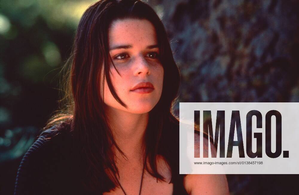 THE CRAFT, Neve Campbell, 1996. ? Columbia Pictures courtesy Everett ...