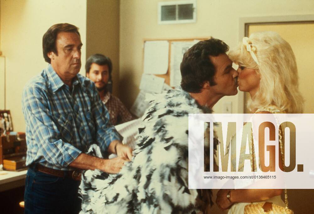 STROKER ACE, from left: Jim Nabors, Burt Reynolds, Loni Anderson, 1983 ...