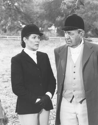 MURDER, SHE WROTE, from left, Lynn Redgrave, Forrest Tucker, It s a Dog s Life, . photo: ?Universal