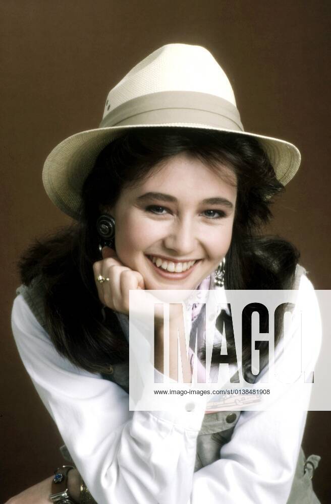BEVERLY HILLS 90210, Shannen Doherty, 1990-2000 (ca. 1990 photo by Gene ...