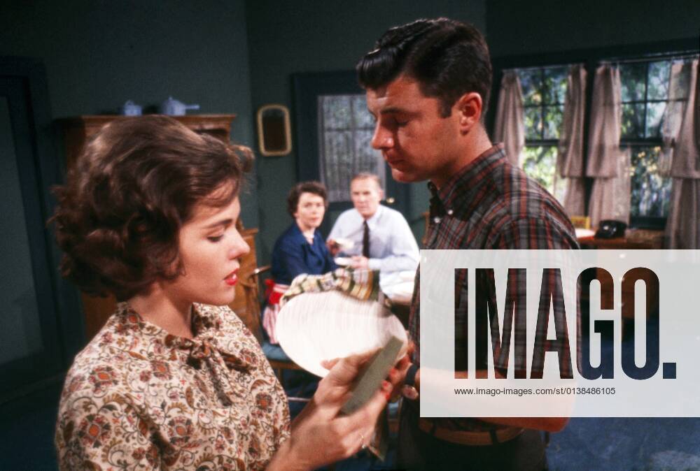 THE EDGE OF NIGHT, 1961, 1956-1984. ph: Al Wertheimer TV Guide ? ABC ...