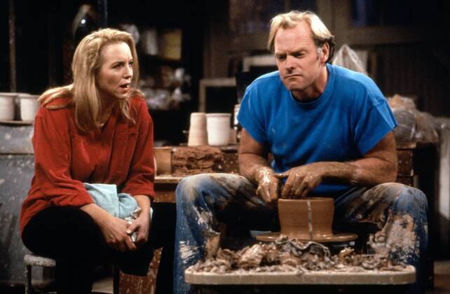 GRACE UNDER FIRE, from left: Brett Butler, Ben Browder, Grace ...