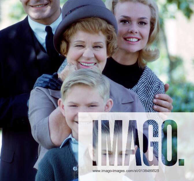 HAZEL, from top: Ray Fulmer, Lynn Borden, Shirley Booth (in hat), Bobby ...