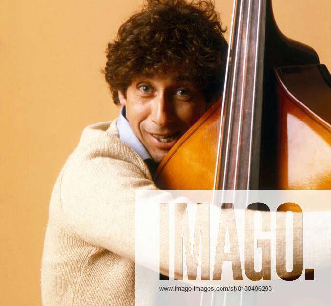 PAUL SAND IN FRIENDS AND LOVERS, Paul Sand, 1974. ph: Carl Furuta TV ...