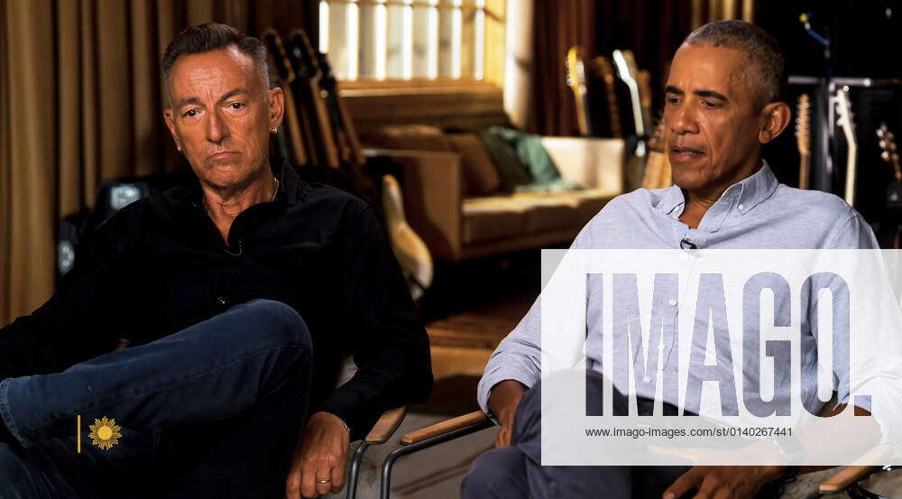 October 25, 2021 - Colts Neck, New Jersey, USA - BRUCE SPRINGSTEEN and ...