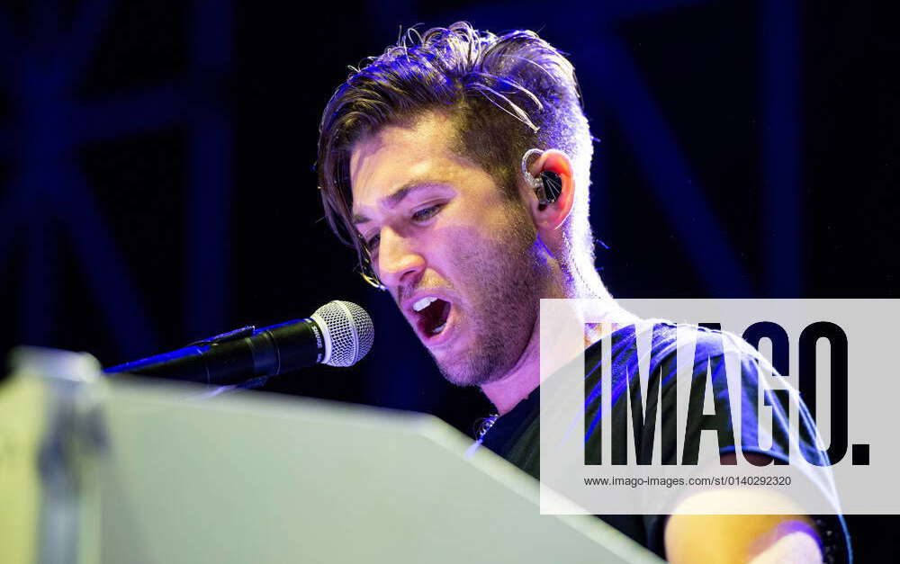 Justin Jesso US American singer and songwriter living and working in ...