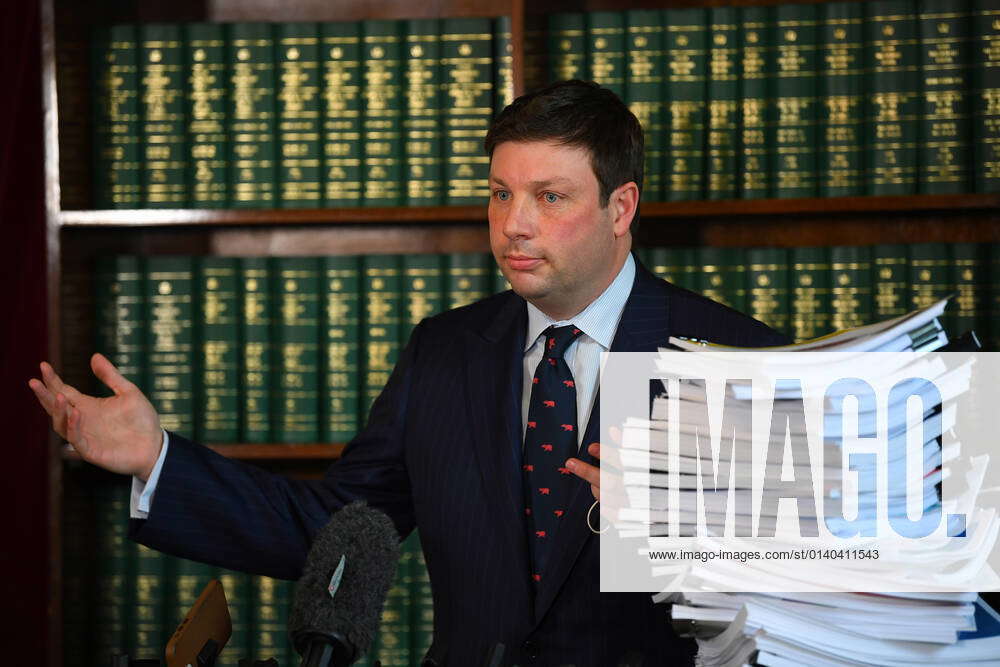 JAMES NEWBURY PRESSER, Tim Smith MP addresses the media during a press ...