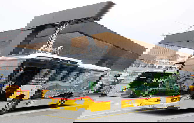 Photo Manuel Geisser 28 10 2021 Brugg AG Electric bus of Postbus AG in