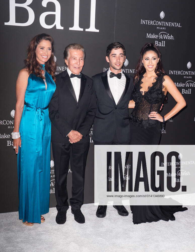 MIAMI, FL - NOVEMBER 6: Nancy Elaine Gresham, Alvin Malnik; Jared ...