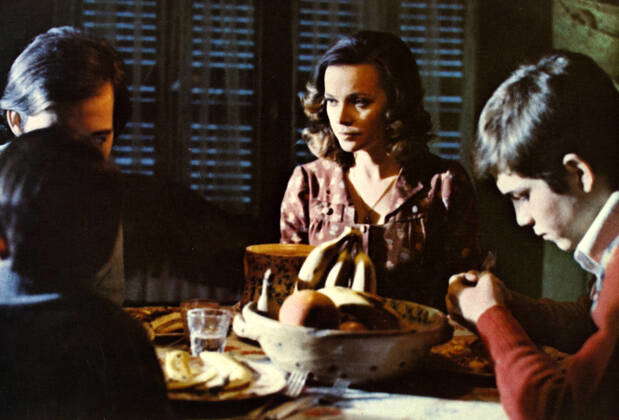 MALIZIA IT 1973 MALIZIA IT 1973 aka MALICIOUS LAURA ANTONELLI Date ...