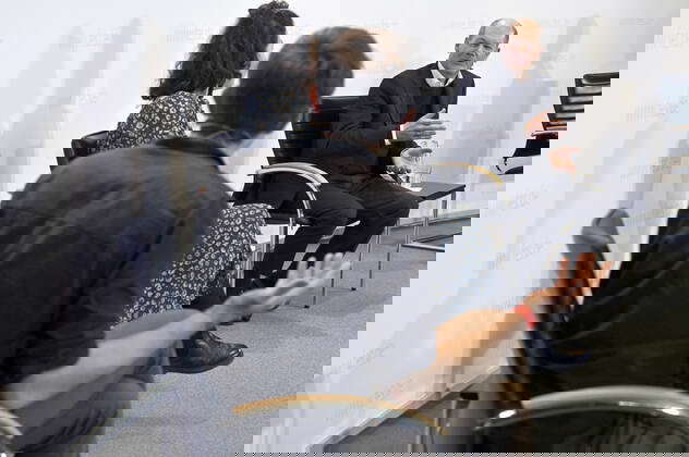 Lea Bonasera, Henning Jeschke and Olaf Scholz at a meeting with climate ...