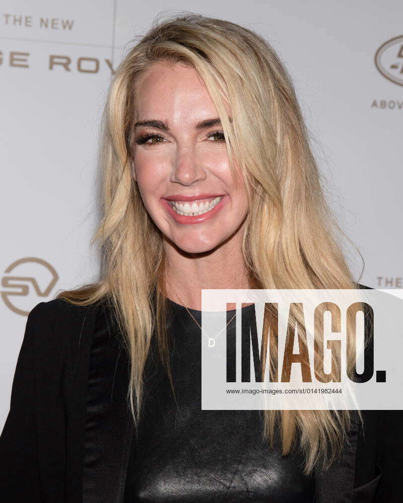 15 November 2021 - Los Angeles, California - Nora Tobin. Range Rover ...